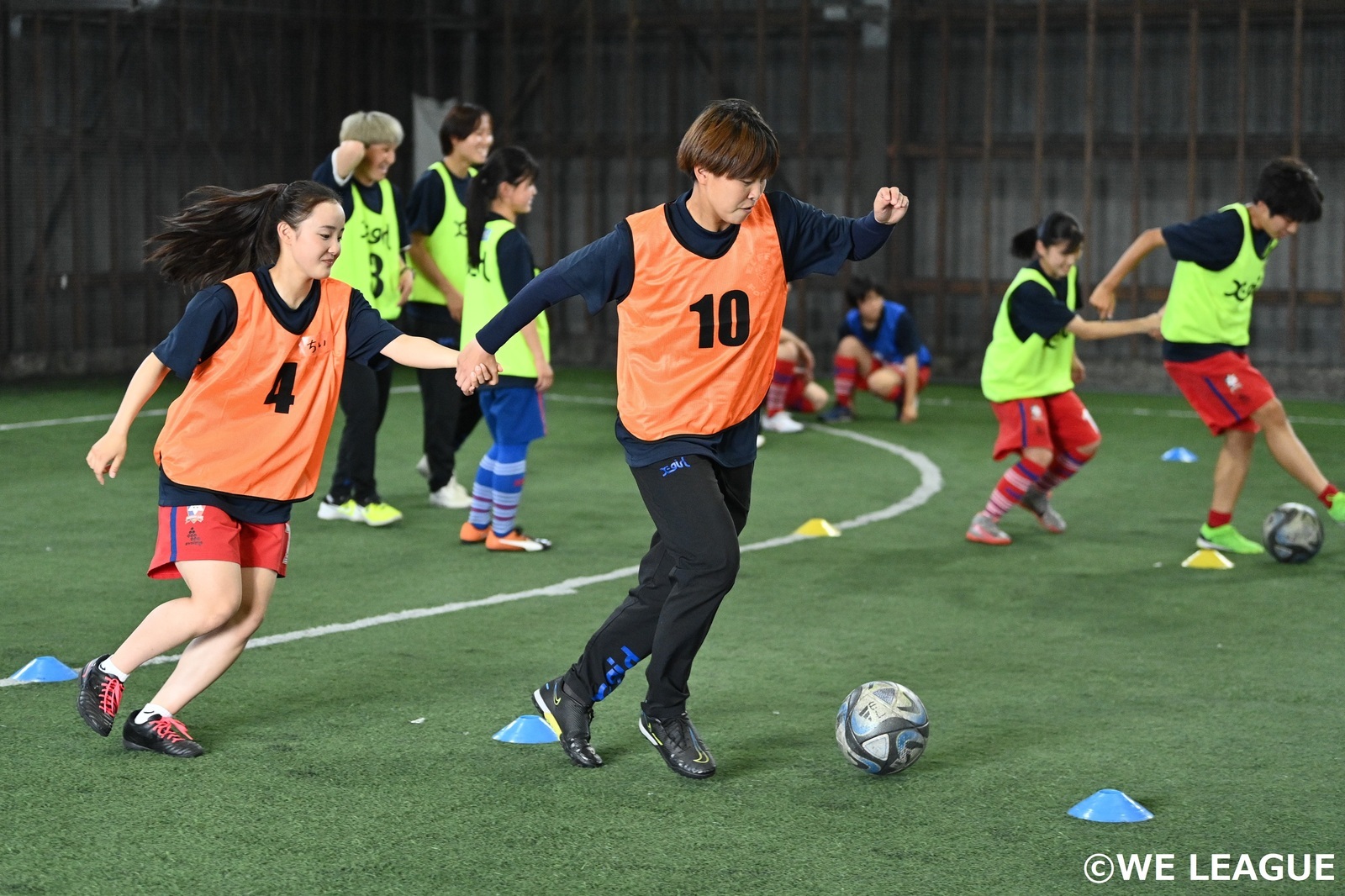 WE ACTION DAY EL埼玉が「子供たちの未来に夢や希望を！」をテーマに女子中学生と交流 | WEリーグ | Women ...